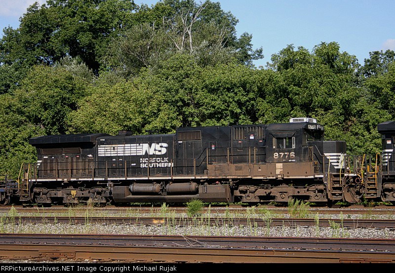 NS 8776